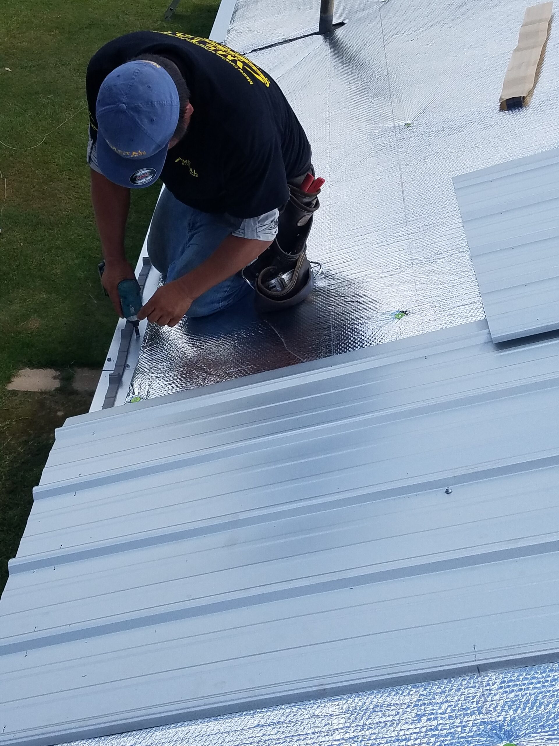 Choosing a Metal Roof Installer: 7 Essential Questions to Ask - Metal ...